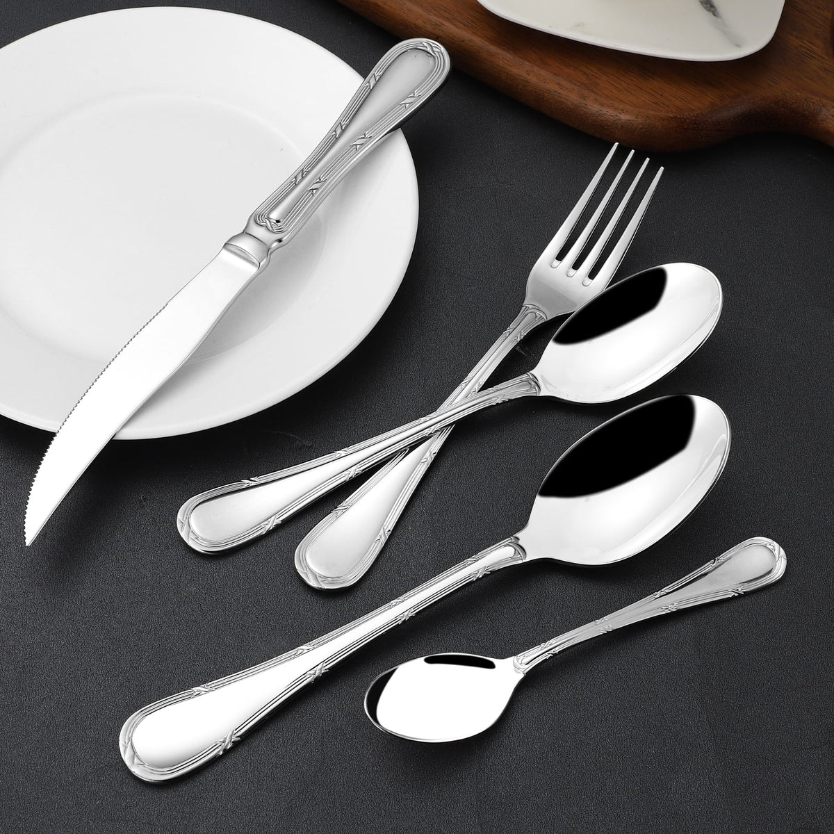 SUGIFT Silverware Sets 8 Pcs Vintage Carved Premium Stainless Steel Fl
